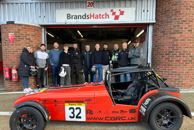 5 Novice racing drivers enjoy the inaugural Sim-to-Track Day at Brands ...